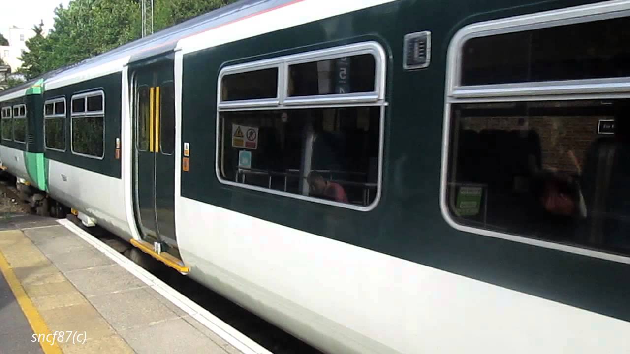 Southern Class 455 passes at Denmark Hill - YouTube