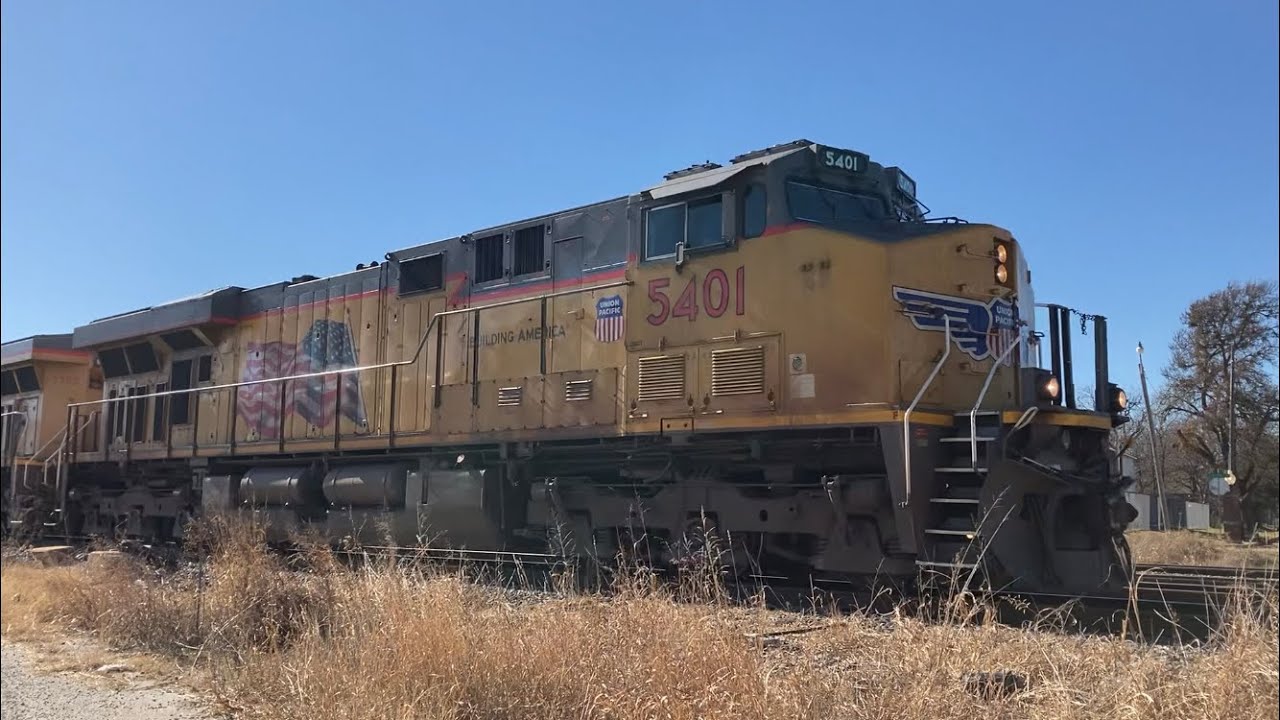 Union Pacific #5401 near Ney Yard (Fort Worth, TX - December 17, 2020 ...