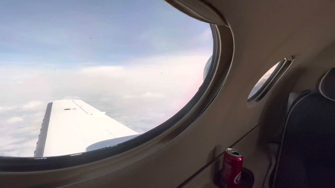 GlobeAir Cessna Citation Mustang C510 Berlin EDDB BER to Hamburg EDDH ...