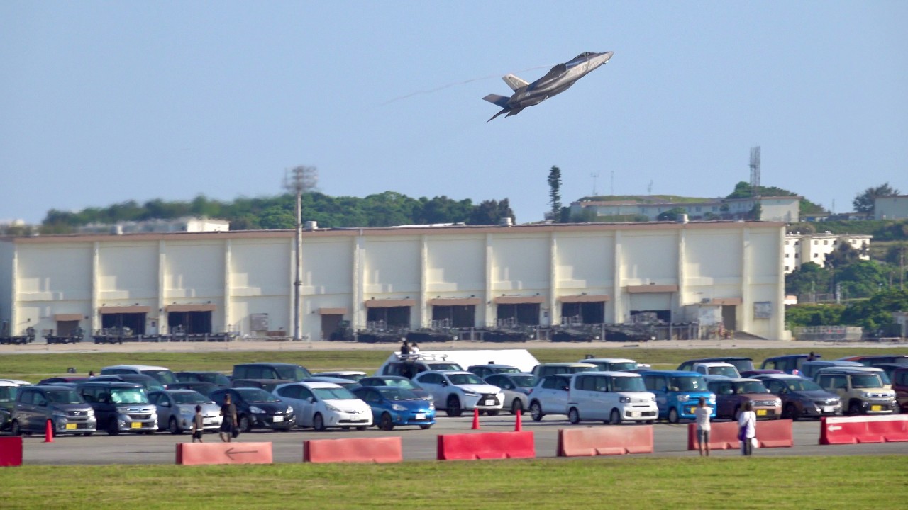 F-35A Lightning II Executes a Low Approach at Kadena Air Base Open Day ...