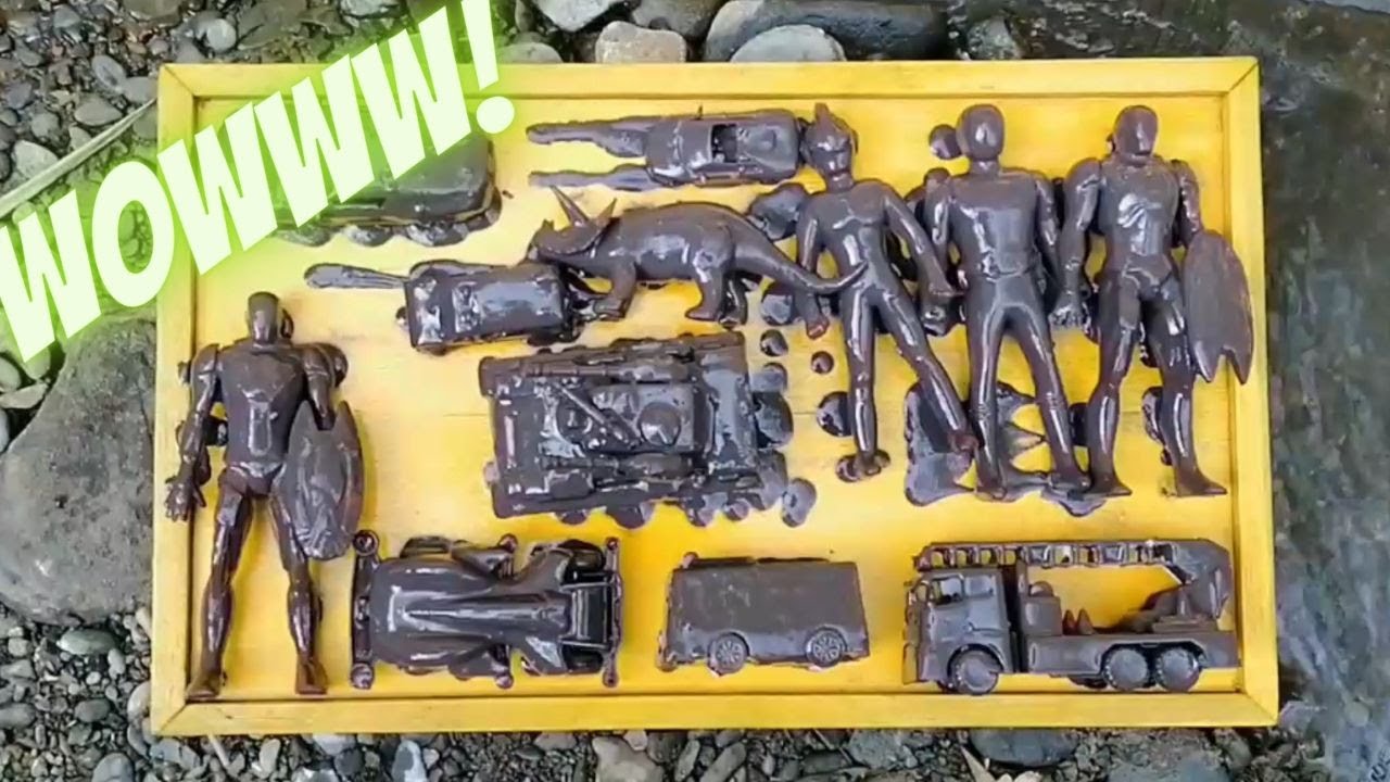 Membersihkan Mainan Bus Tayo, Ultraman, Brontosaurus, Power rangers ...