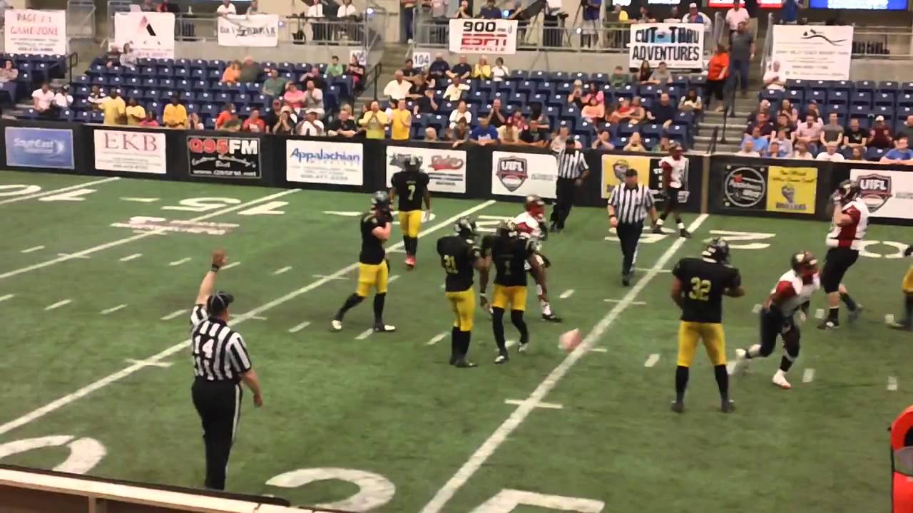 EKY Drillers' Marcus McClinton Huge Tackle vs. Canton Cougars - YouTube