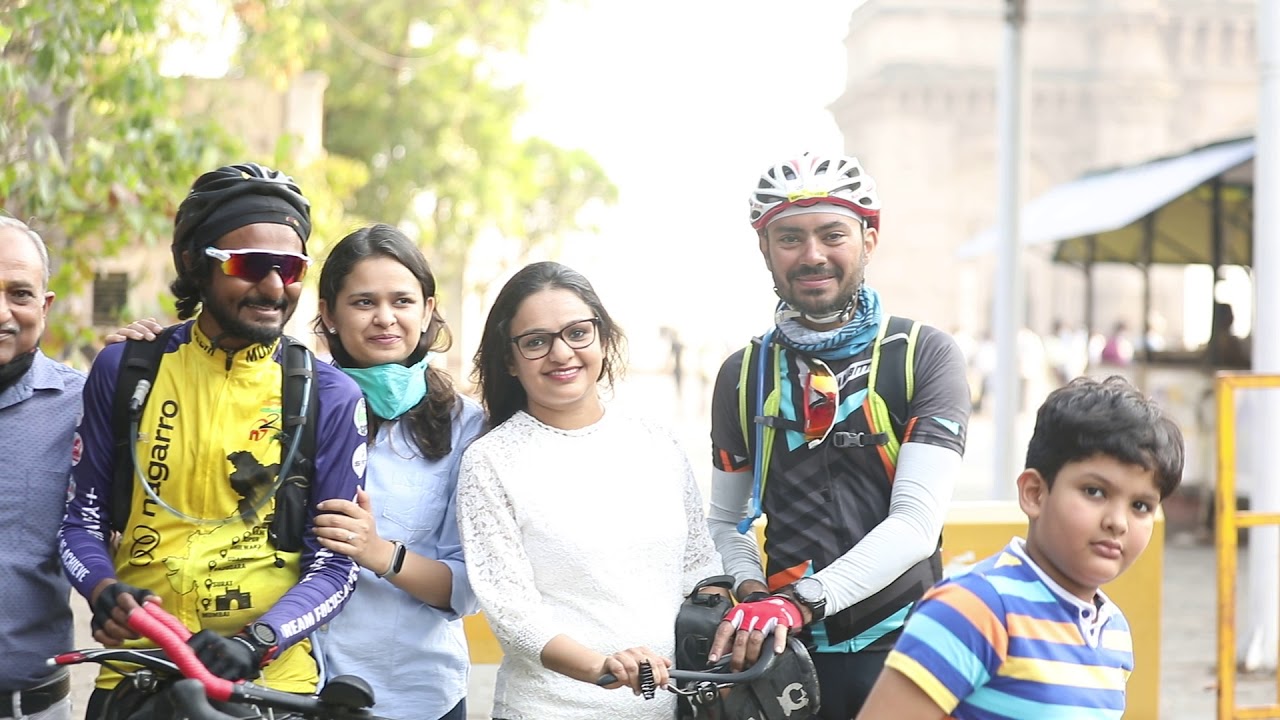 Clebration at Finish Line Gateway of India - YouTube