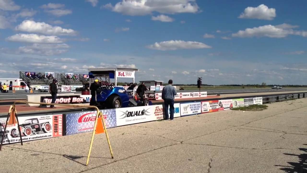 Gimli drag racing - YouTube