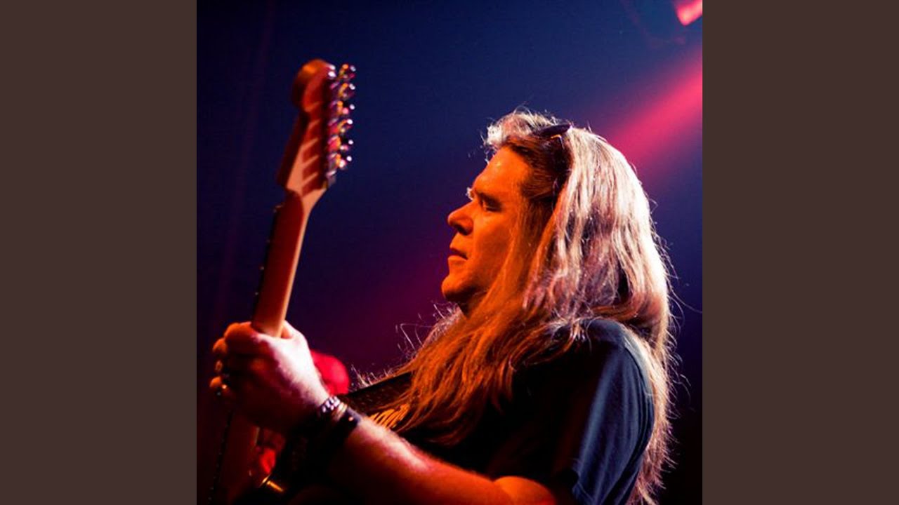 Red Moon Risin' - YouTube