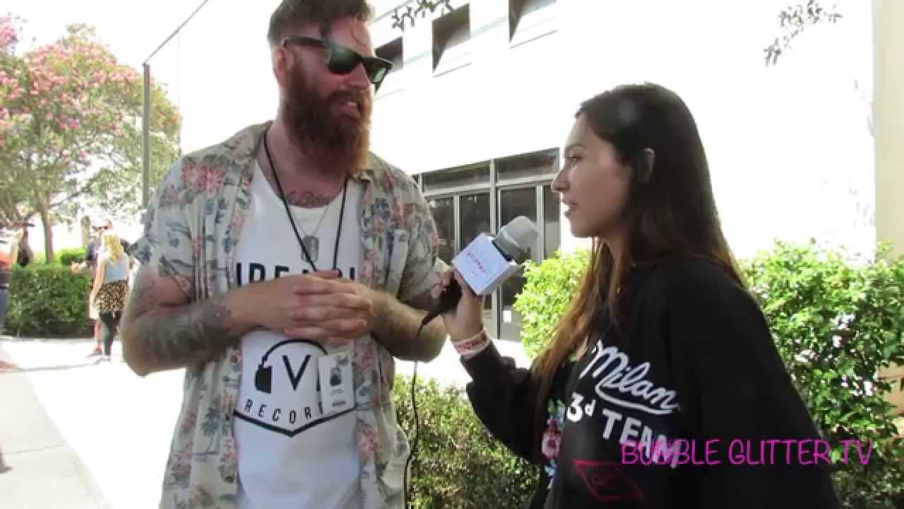 Alan Day (FOUR YEAR STRONG) dishes on Warped Tour, New Music + More ...