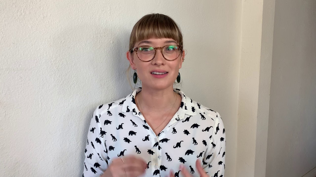 Elsa Grayson - Me in a Minute - YouTube