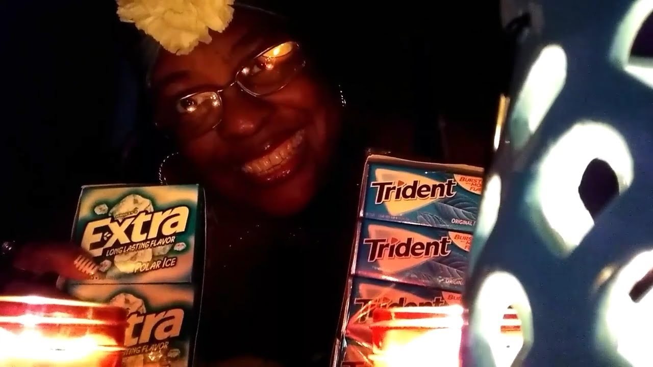 ASMR: CHEWING GUM, CRACKING GUM, POPPING GUM, SMACKING GUM...By: SLEEPY ...