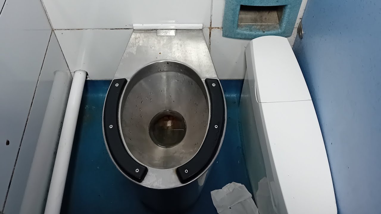 Friars Walk public toilets Lewes - YouTube