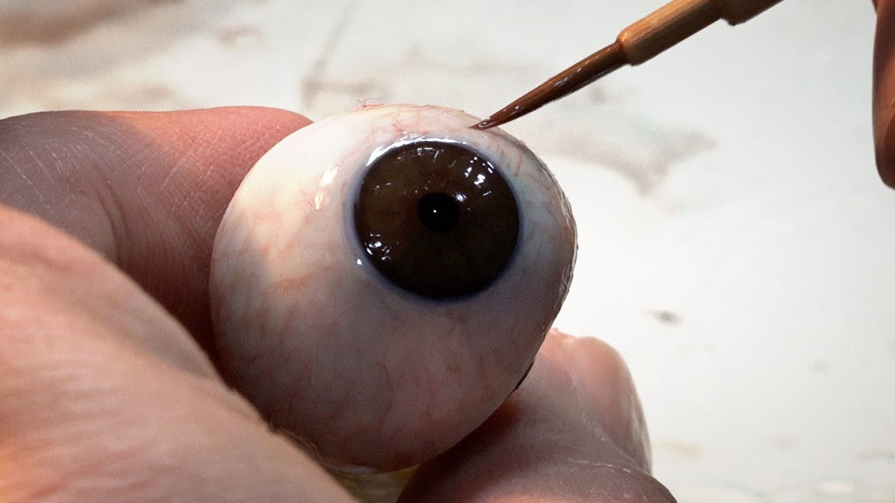 The process of making amazing and beautiful artificial eyes - YouTube