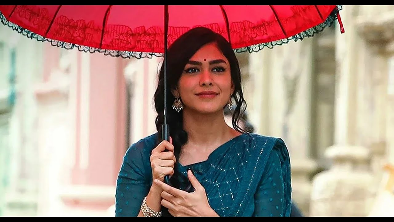 Sita Mahalakshmi in Blue costume in Sitaramam #AssociativeColors - YouTube