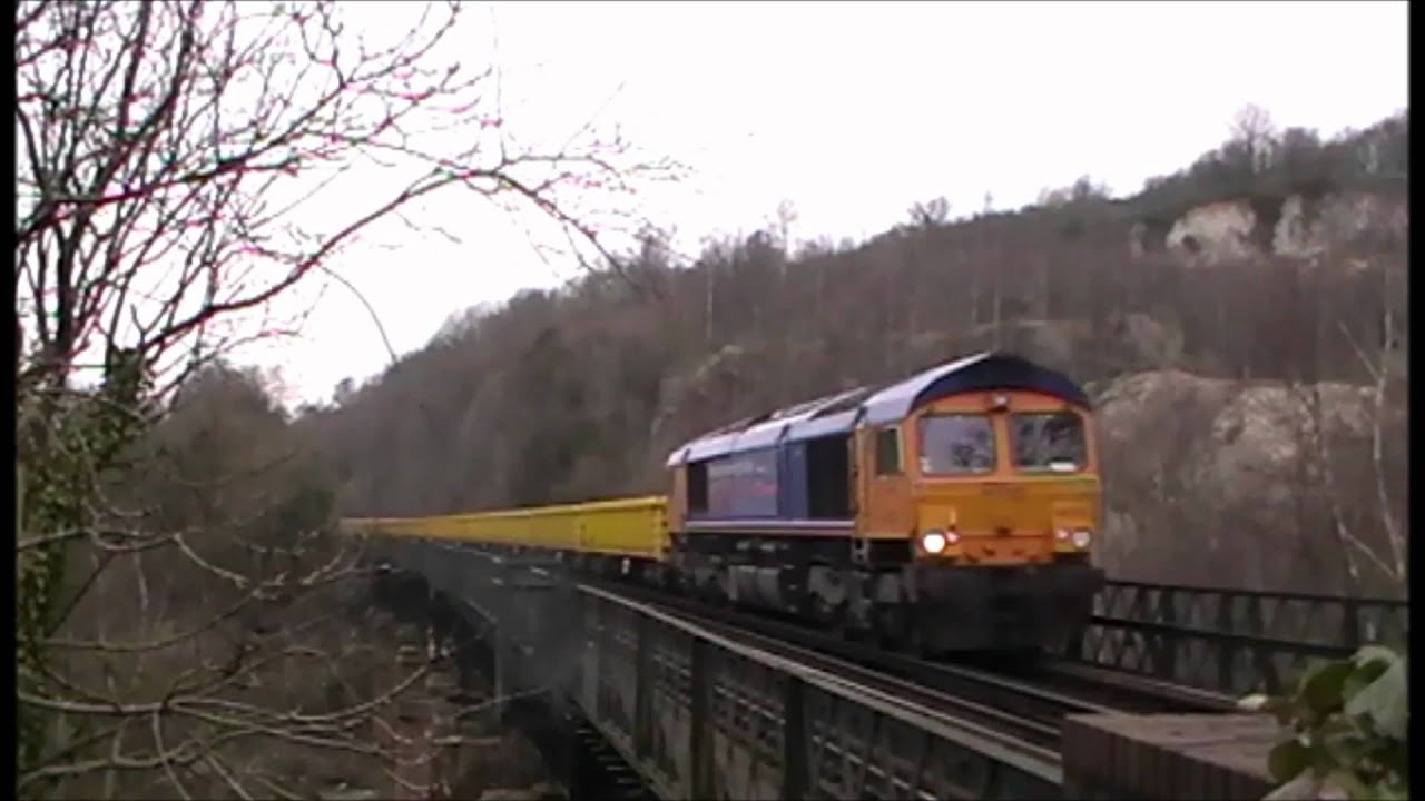 66720 'Metronet Pathfinder' - 6O61 - Ferme Park - East Grinstead - YouTube