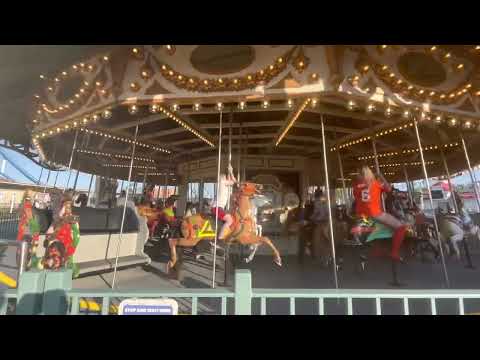 Midway Carousel and Wurlitzer 153 band organ at Cedar Point - YouTube