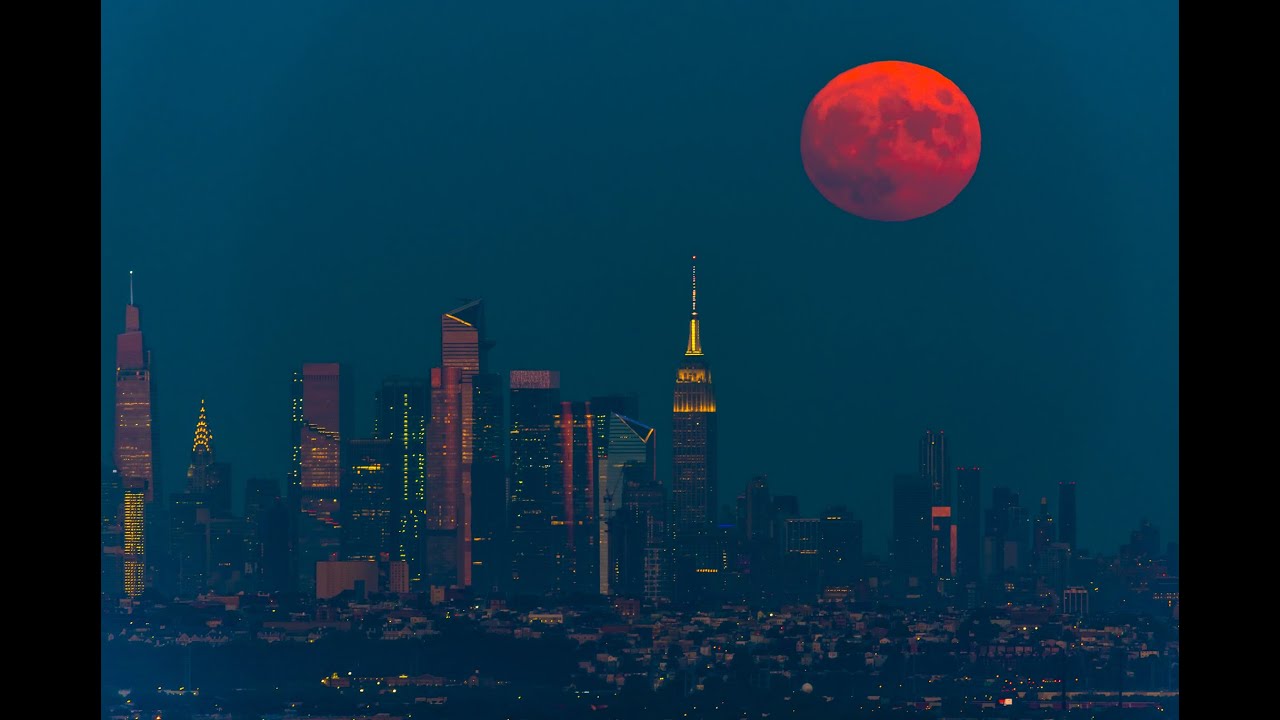 TimeLapse Video - September full moon rises behind the Empire State ...