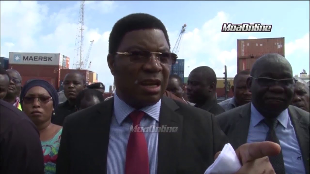Majaliwa Afanya Ziara ya Kushtukiza Bandarini Abaini Semi Trela 44 ...