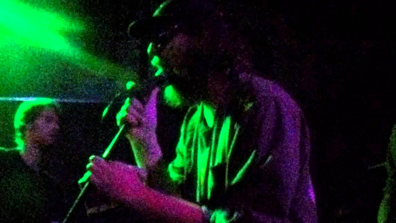 Linoleum - The Dance Asthmatics - YouTube