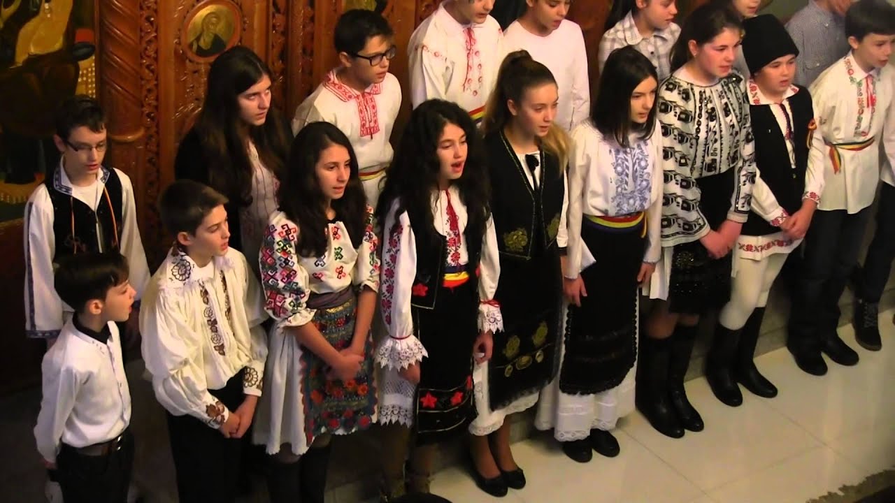 Grup de copii cu colinda (Cluj, 6 dec. 2015) - YouTube