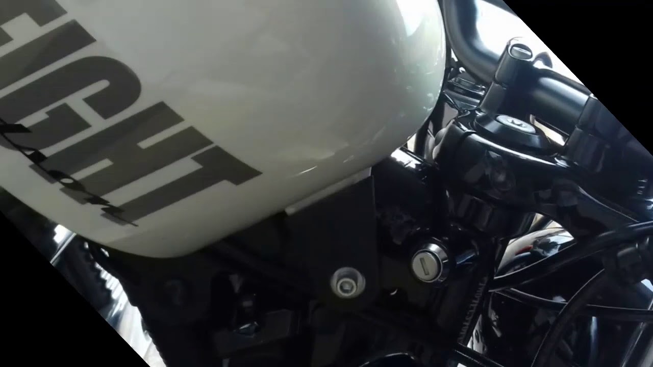 WAW motor mahal Harley Davidson metro lampung - YouTube