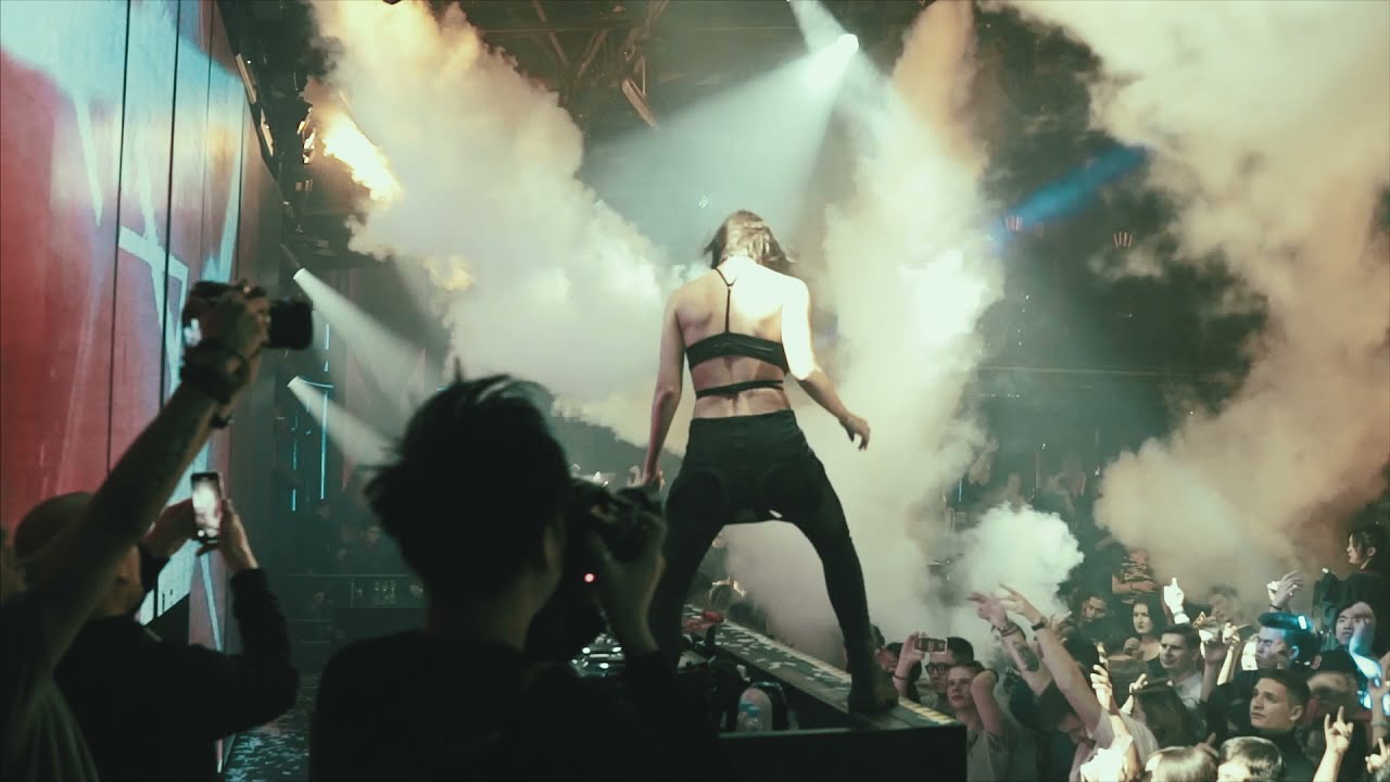 Mari Ferrari Dj MAG Tour - YouTube