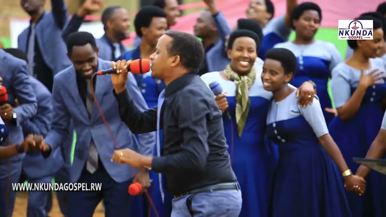 Mbega Ibihe🥰🥰Jehovah Jireh Choir Bagiriye ibihe byiza MUGITARAMO🙌YASU ...