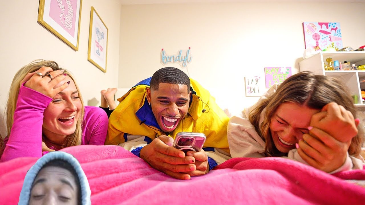 TENNESSEE GIRLS INVITED ME OVER! | Reaction | NoCapKoby - YouTube