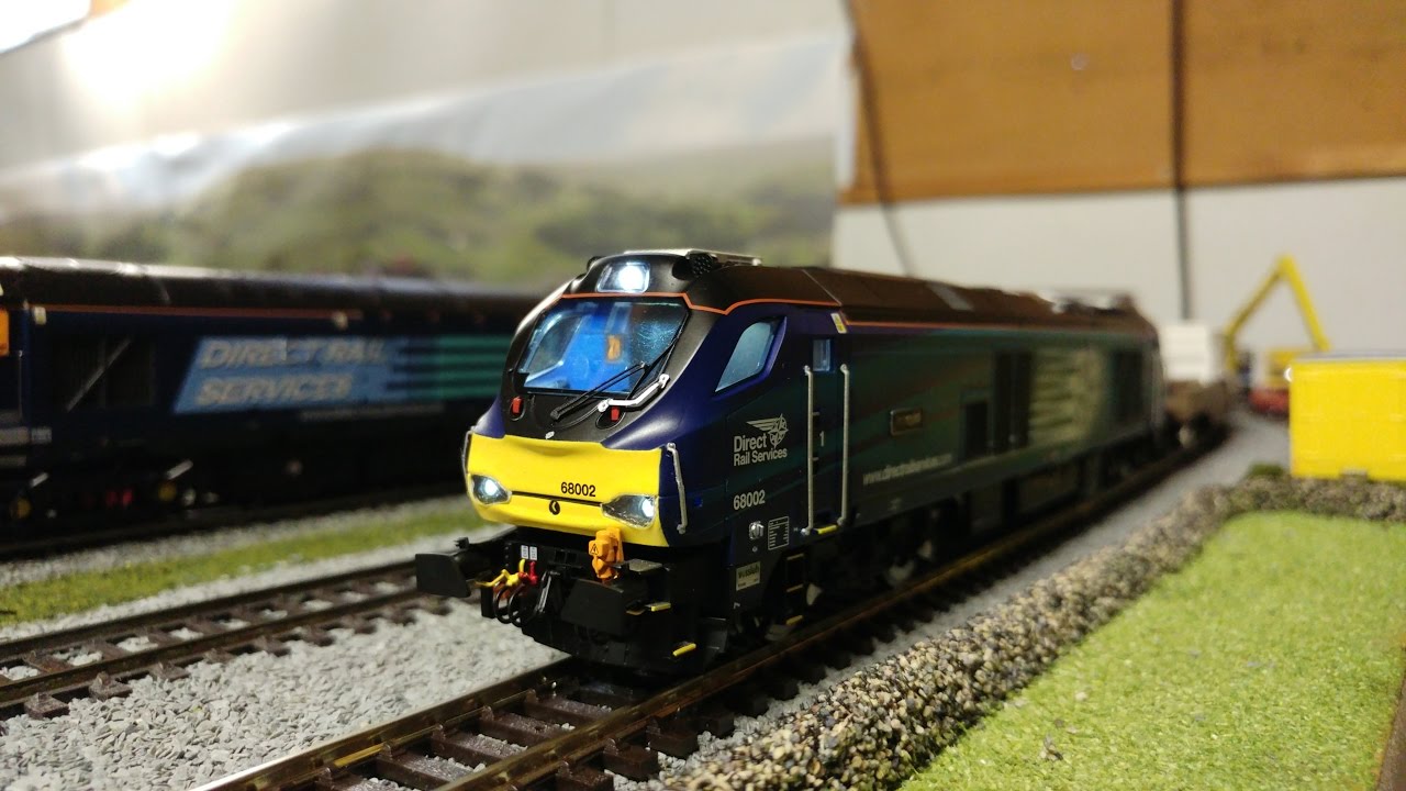 Dapol Class 68 002 in DRS With 57 305 and Nuclear Flasks - DRS Running ...