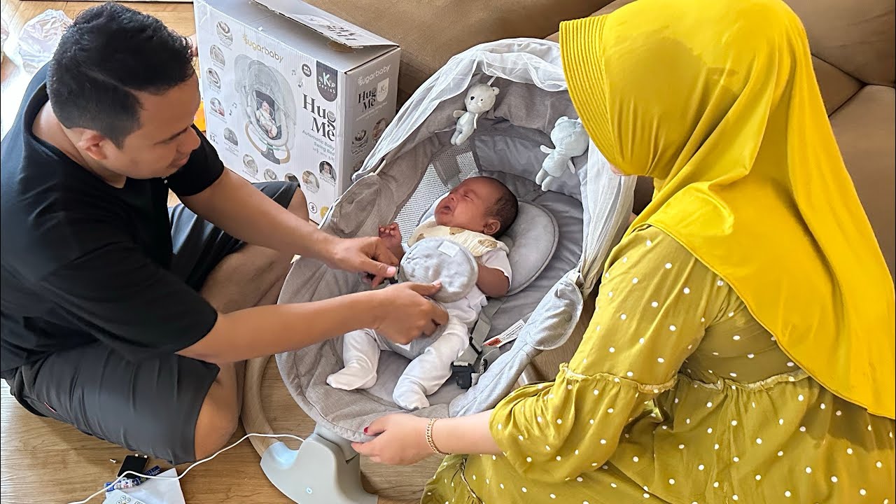 BAYI 3 BULAN UDAH TAU DIGENDONG 🤗 HARUS BELI AYUNAN BAYI BIAR BUNDA ...