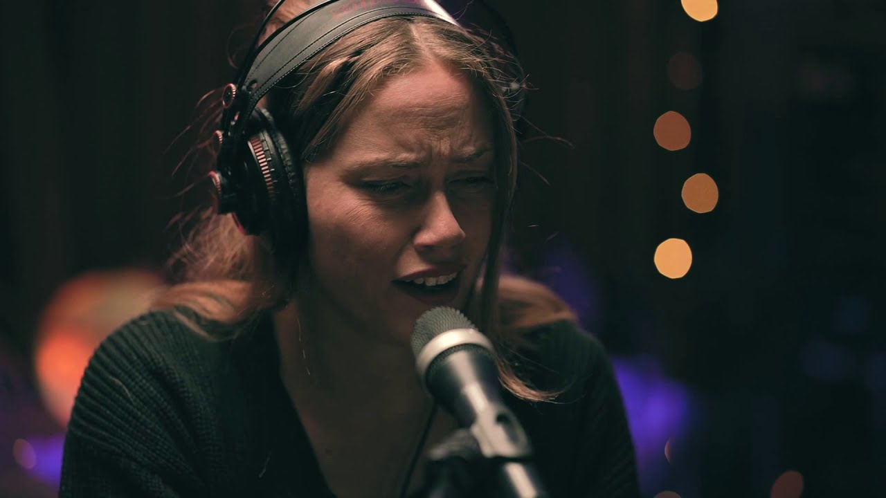 Musicfarm Open Live Session Kris Dane Naima Joris - YouTube