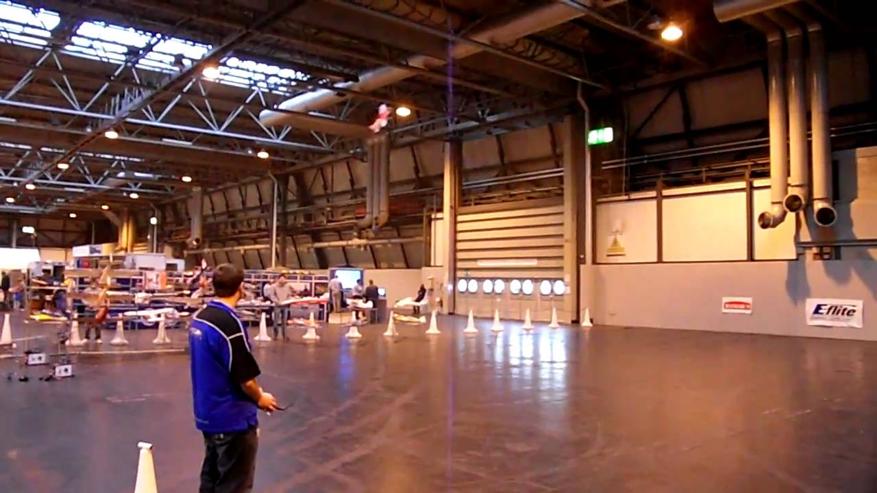 Eflite Extra 300 3D Umx - YouTube