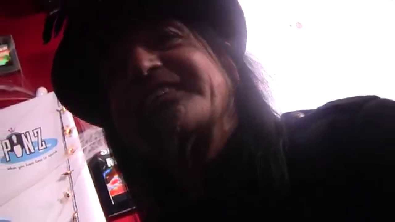 Queensrÿche / Hurricane Guitarist Robert Sarzo Rocks INDIE POWER! - YouTube