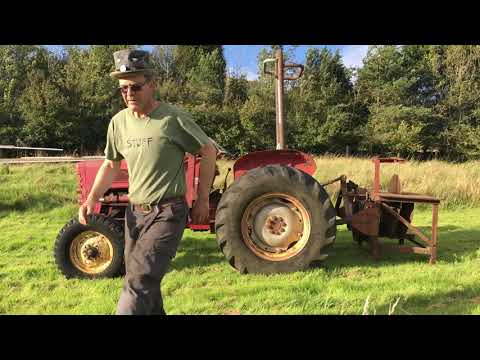 International Harvester B275 Vintage Tractor from 1967 - YouTube