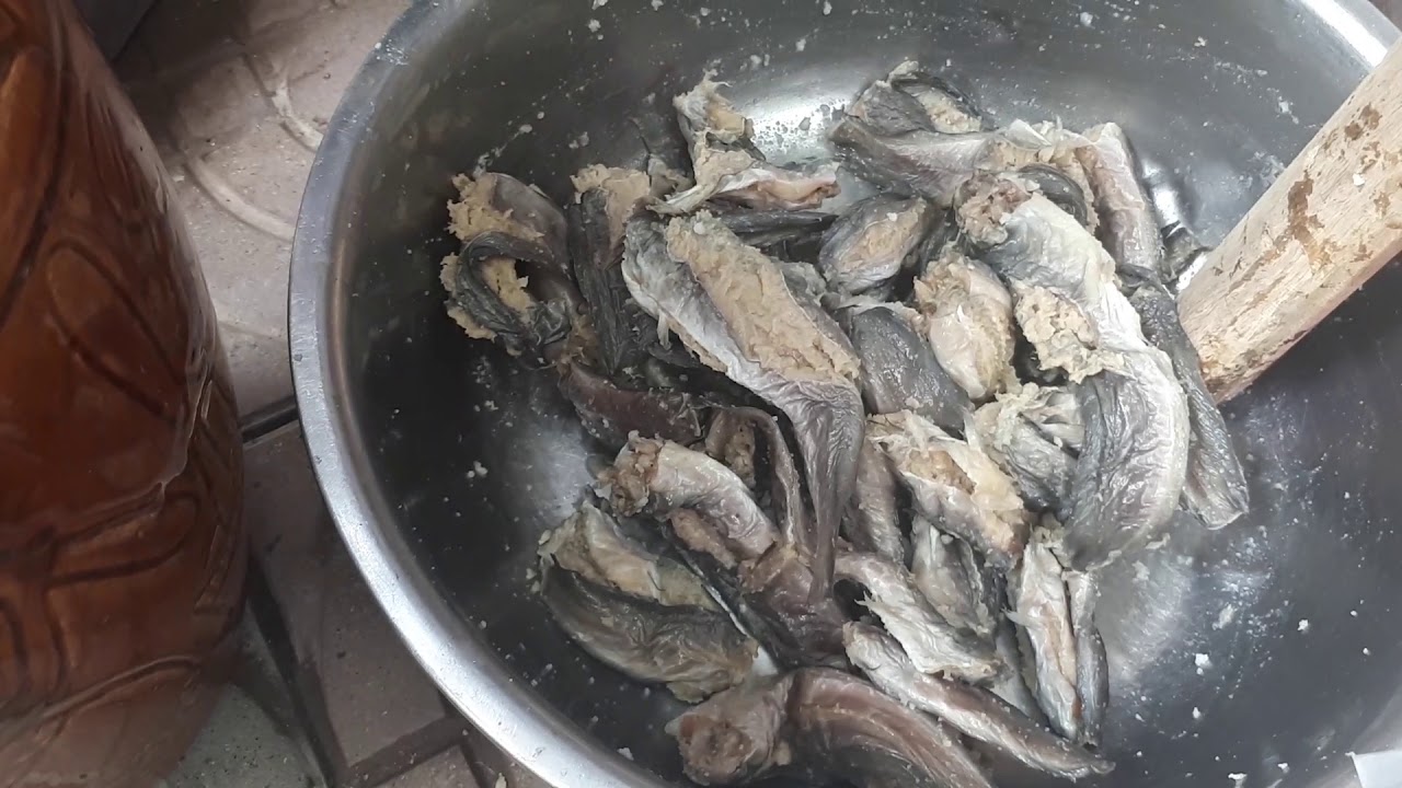 របៀបធ្វើត្រីប្រហុក វគ្គ៣/ How to make prohok / smelly salty fish , part ...