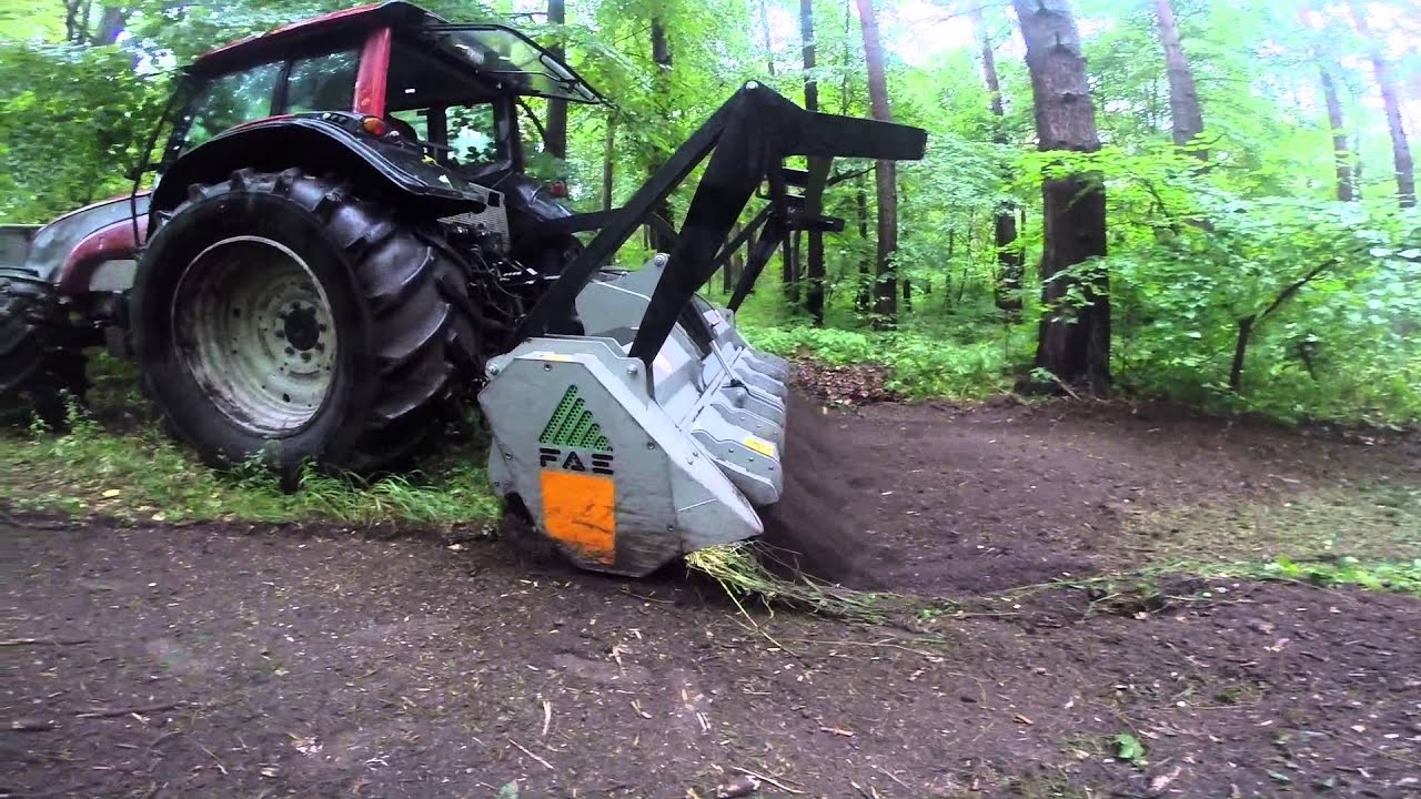 mulczer leśny FAE UMM/DT-225 z ciągnikiem Valtra T171 - YouTube