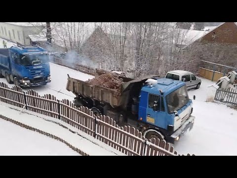 Naložená TATRA 815 zachraňuje SCANII i ruský KAMAZ!