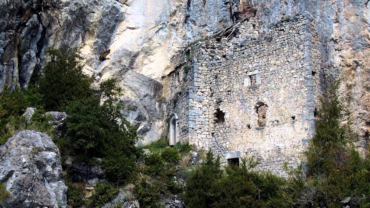 LA ESPELUNGA Y MONASTERIO DE SAN VICTORIAN - YouTube