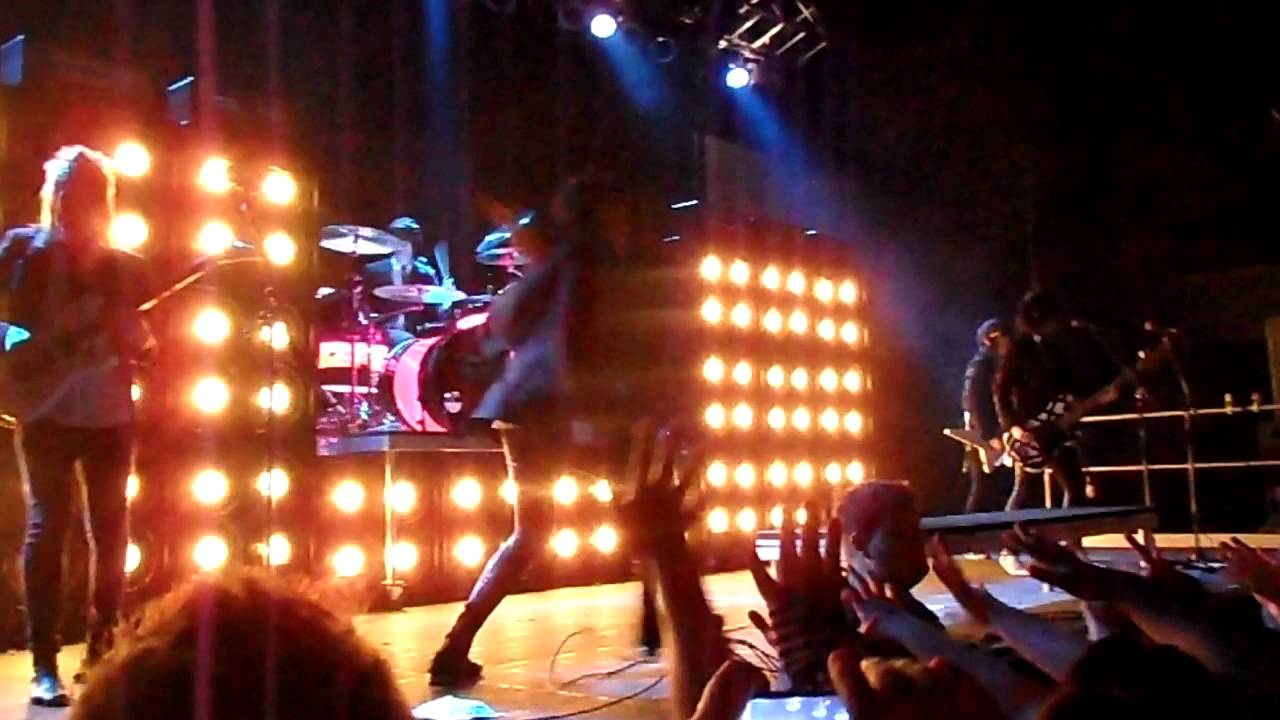 Falling in Reverse - The Westerner - YouTube