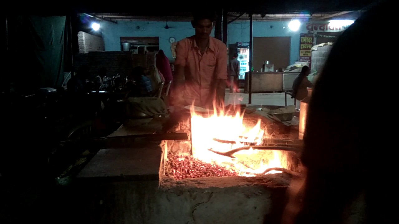 Takkar roti at chaudhary highway dhaba sanderao - YouTube