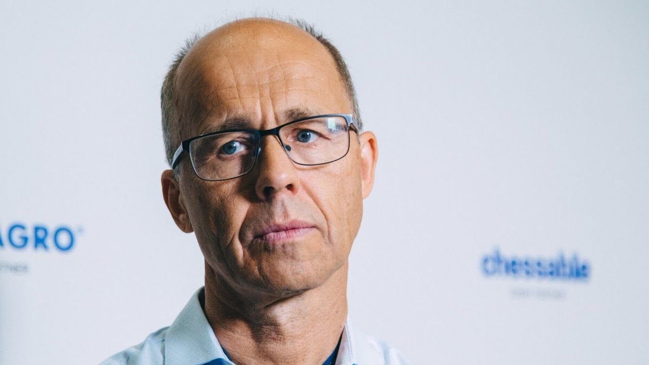 "Magnus is the boss!" - Henrik Carlsen | Father of Magnus at the World ...