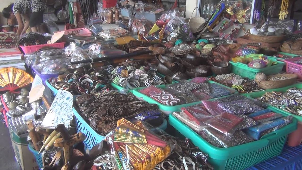 Denpasar - Pasar Kumbasari market - YouTube