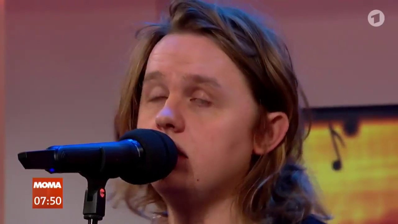 Lewis Capaldi - Fade (Live on German TV) - YouTube