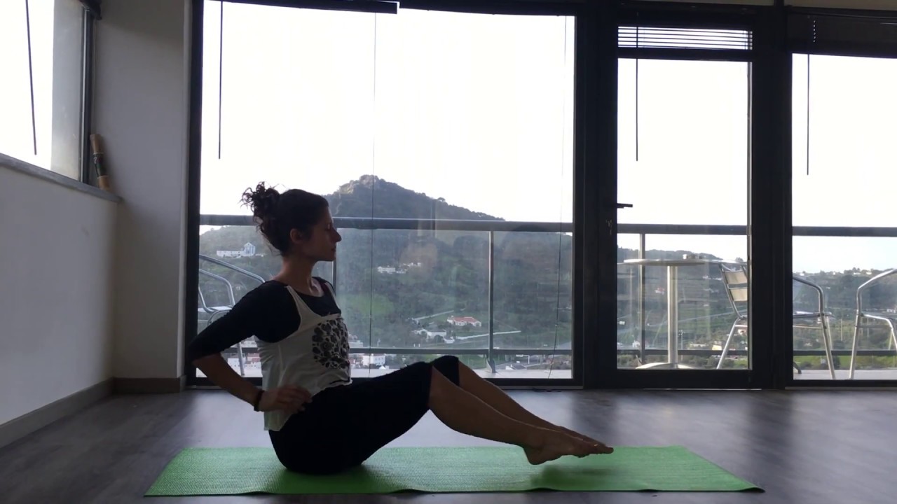 Yoga sentado - Sequência Janusirshásana - YouTube