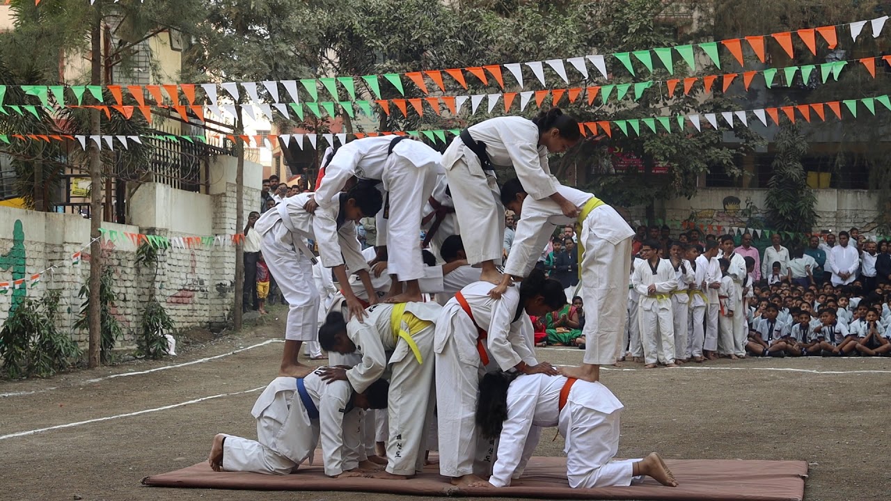 Karate demonstration little FLOWER ENGLISH MEDIUM SCHOOL students - YouTube