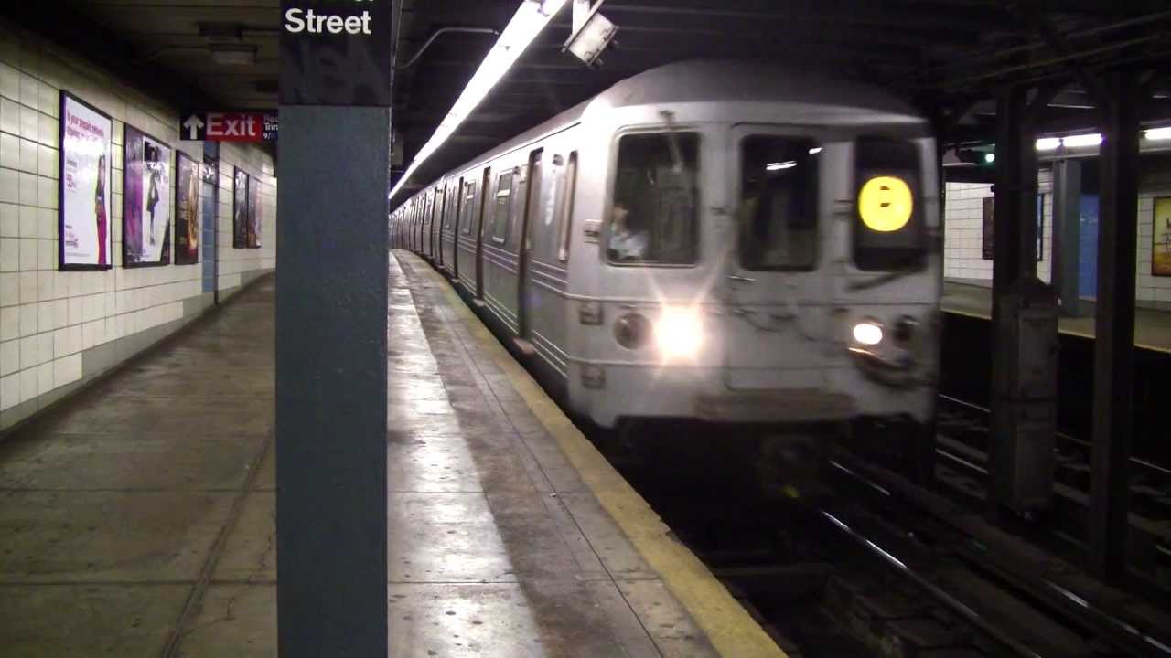 R46 R Train Arriving At Rector Street (2012) - YouTube
