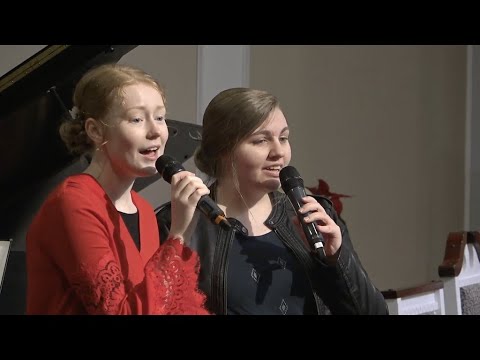 Ashley Plank and Evie Shiery: "Who Do You Think?" - YouTube