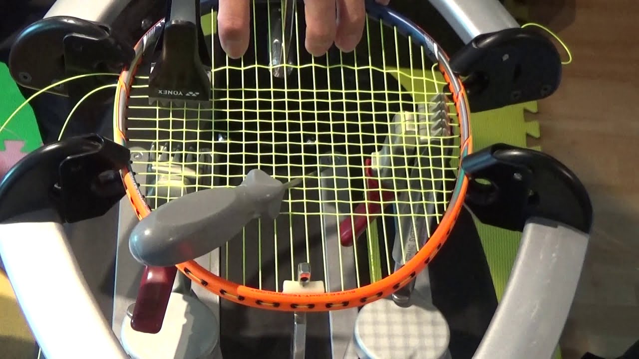 sTRINHgs: Li-Ning Windstorm 72 Badminton Racket Stringing - YouTube