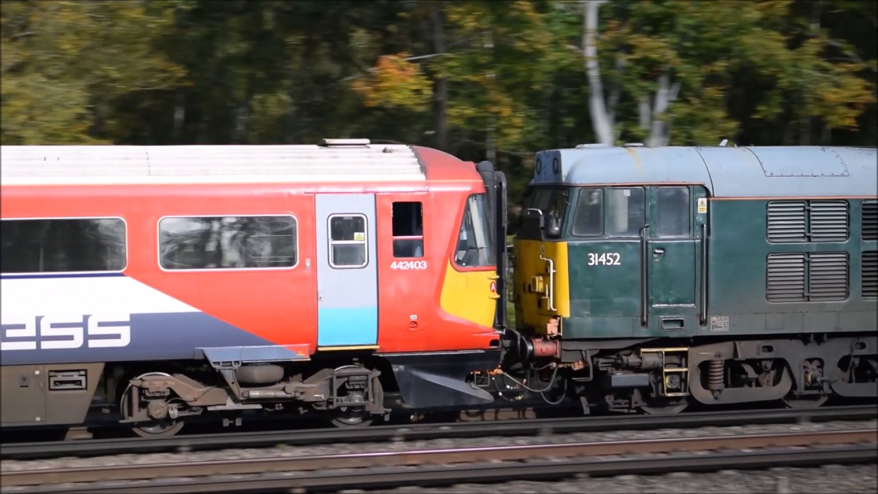 Class 31 452 hauling a Class 442 'Wessex' passing Farnborough (Main ...