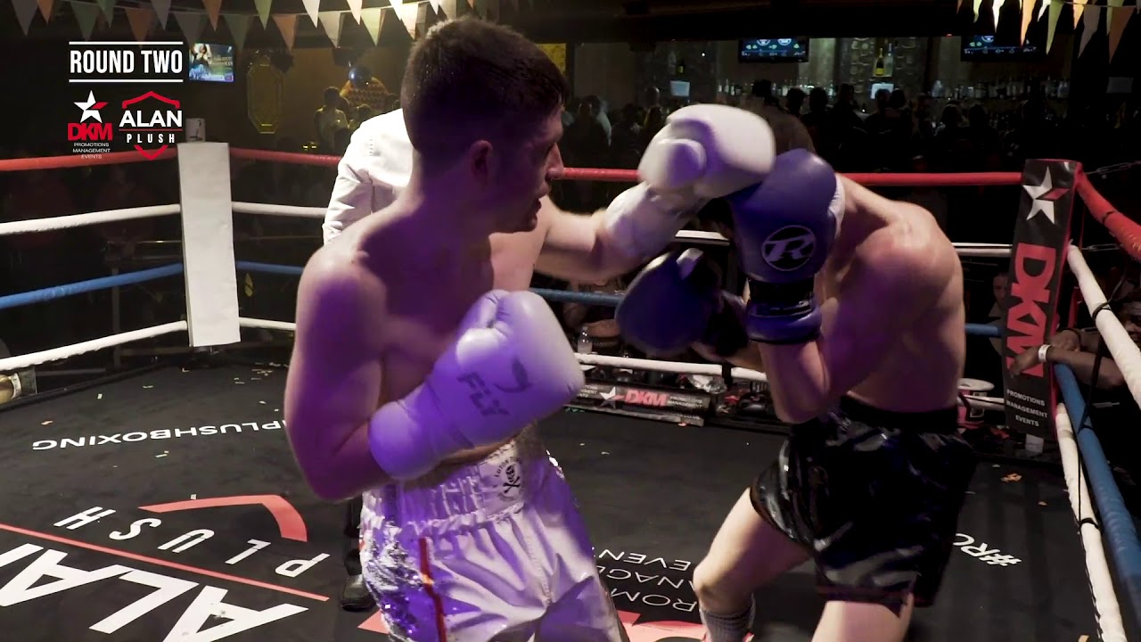 Round 12 - Fight 21 Euan Dunbar vs Dan Cloke - YouTube
