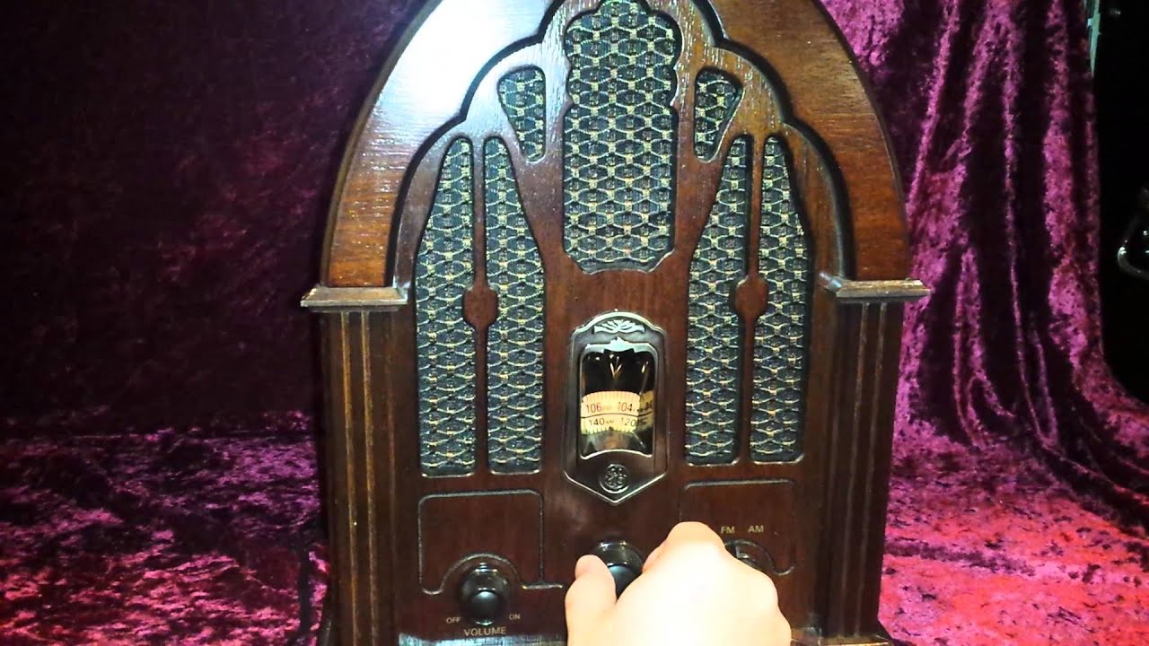 Vintage reproduction GE cathedral radio working - YouTube
