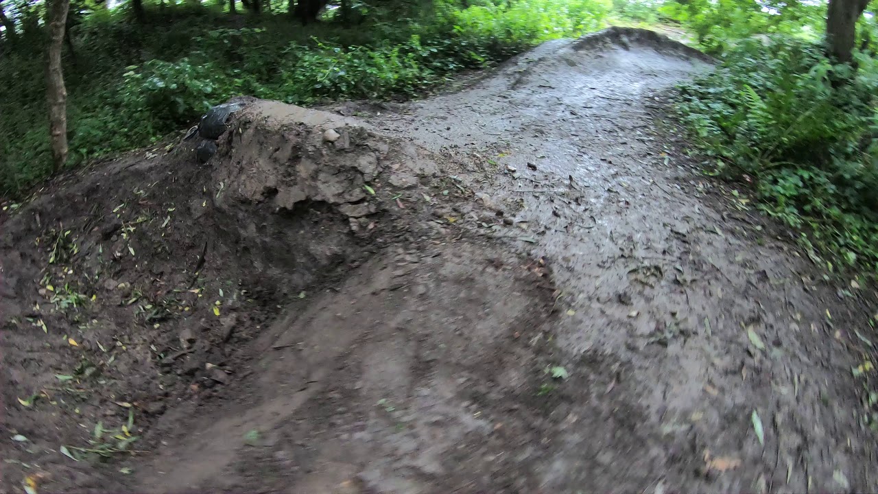Disley Trails - Dirt Jump Dig day 3 - YouTube