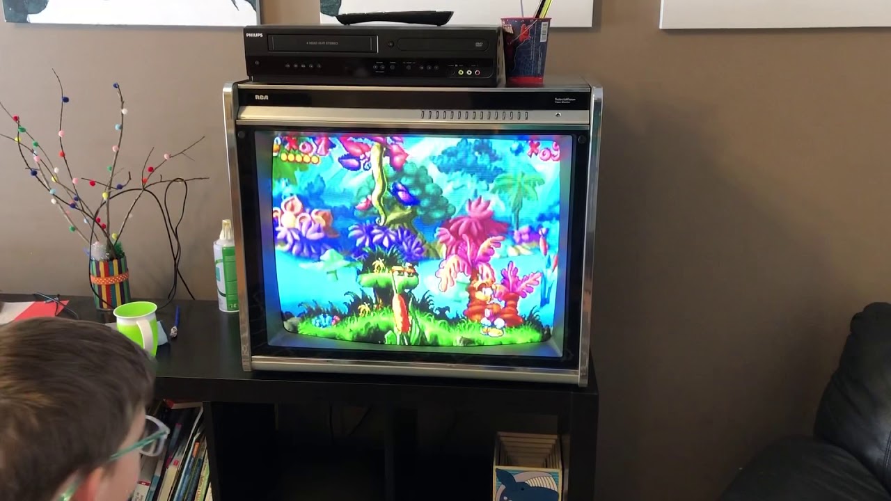 1983 High End RCA Selectavision Video Monitor - YouTube